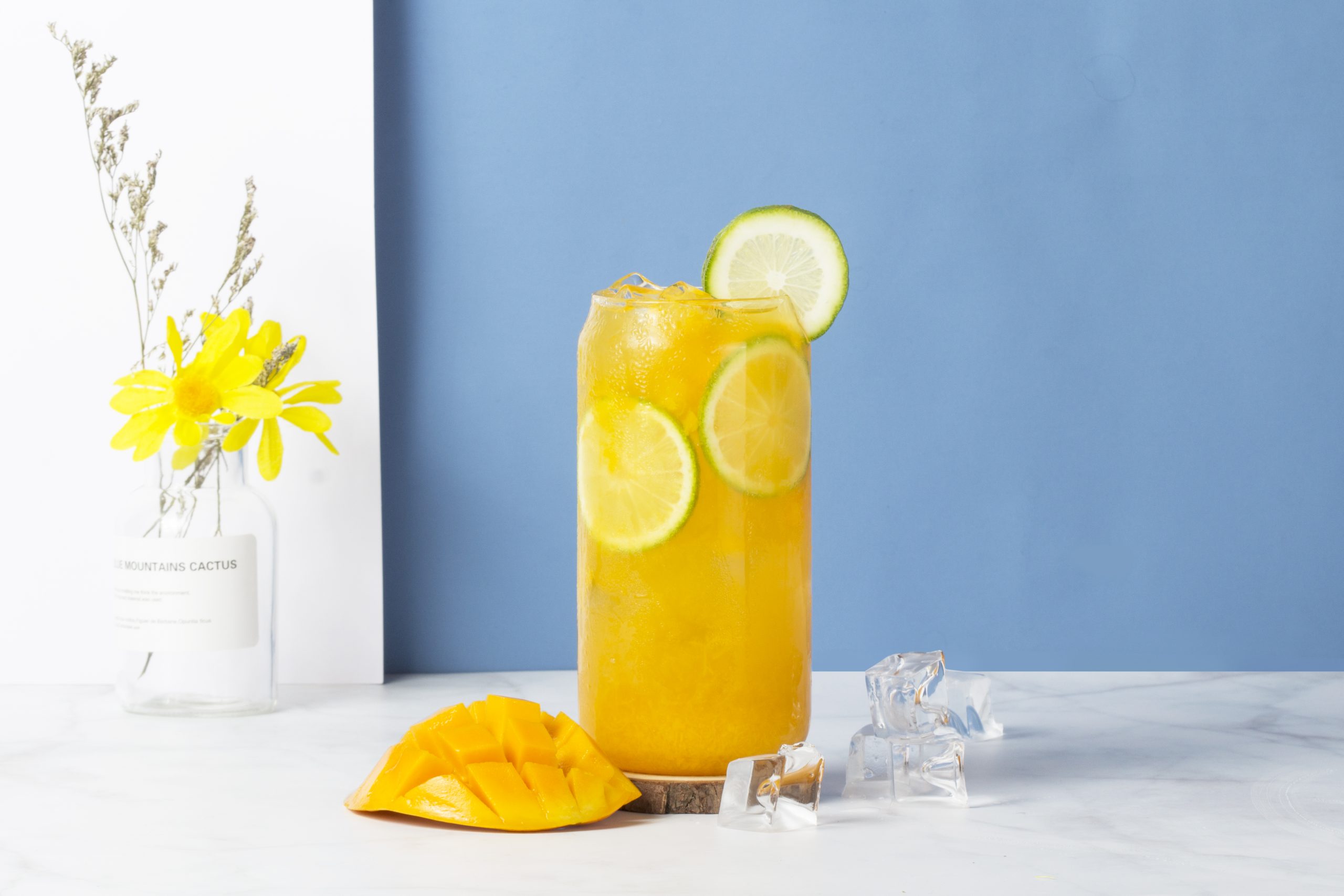 Mumapangira Bwanji Tiyi ya Mango Chipatso Pop Kugwa Uku